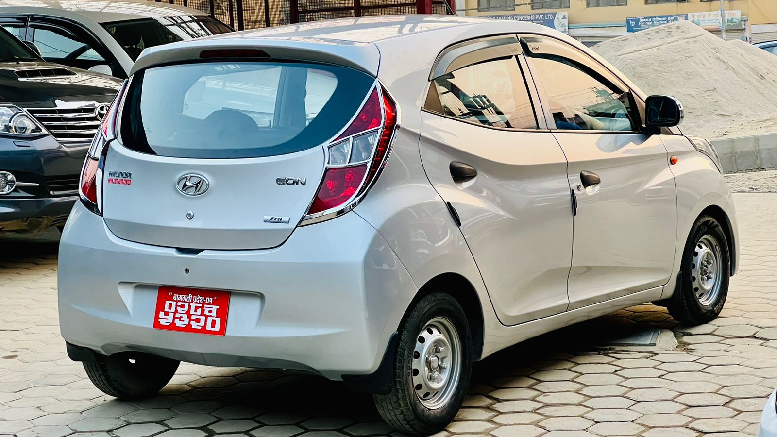 Hyundai Eon Era Plus-2016model- Rs.1375000 - buy hyundai, suzuki, kia ...